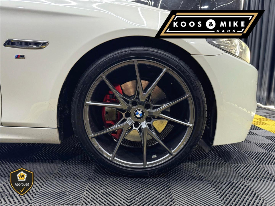 BMW 5 SERIES SEDAN 535i M SPORT STEPTRONIC - Koos and Mike