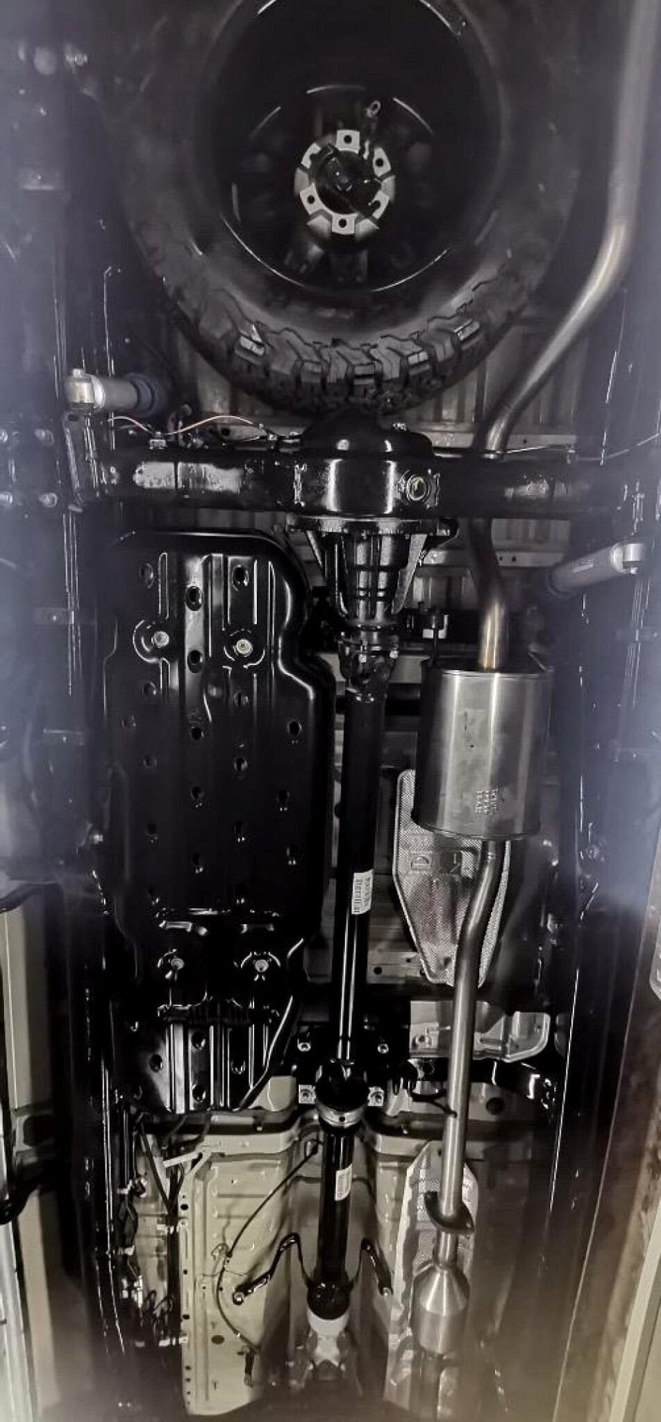 TOYOTA HILUX 2.8 GD-6 RB LEGEND 6AT DC - Koos and Mike