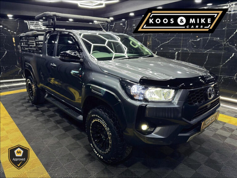 TOYOTA HILUX 2.4 GD-6 RB RAIDER 6AT X CAB - Koos and Mike