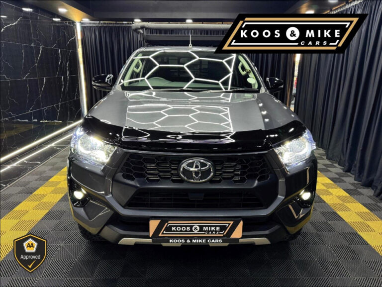 TOYOTA HILUX 2.4 GD-6 RB RAIDER 6AT X CAB - Koos and Mike